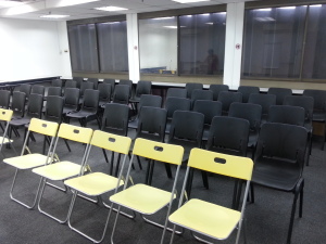 Seminar room seating 4